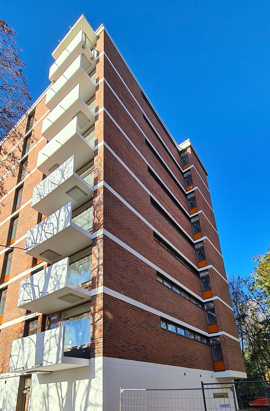 Olarin Kuunsäde 4 | Referenssit | Haucon